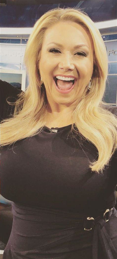 Jaime Cerreta R Curvynewswomen