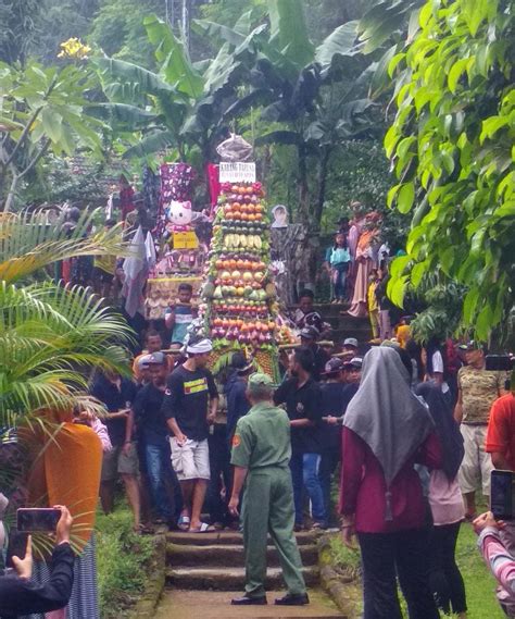 Kirap Ancak Dan Tumpeng Warnai Suasana Meriah Ruwah Desa Wotanmas Jedong