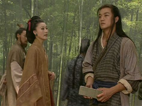 笑傲江湖：令狐冲与任盈盈，令人羡慕的爱情，并非一见钟情婆婆