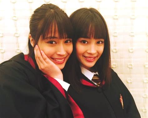広瀬すず＆アリス、usjで『ハリポタ』2ショット 「そっくり！」姉妹写真に反響 エンタメ ニュース ｜クランクイン！