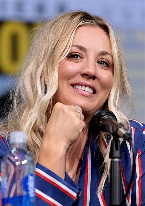 Loon Salaris Vermogen Kaley Cuoco 2025 Loonwijzer Org Suriname