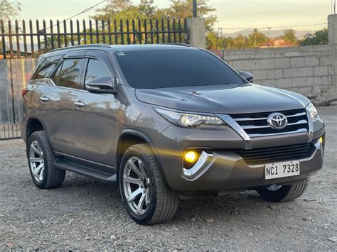 Toyota Fortuner 27 7 Seater A Cars For Sale Used Cars On Carousell