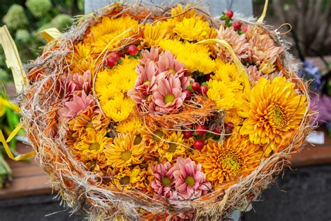 Авторские букеты на день учителя от Flower Experience