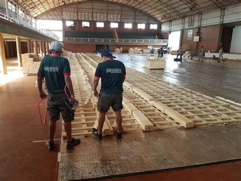 Proceso de instalación de pisos deportivos pasos clave para un resultado perfecto