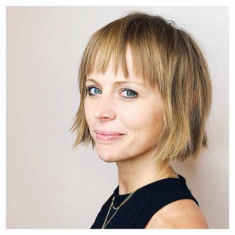 25 Chic Short Layered Bob With Bangs For An Eye Catching Crop Hairstyles Vip