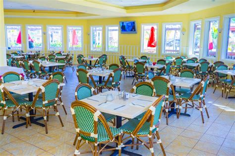 Dining Island Seas Resort Freeport Bahamas Beach Resort