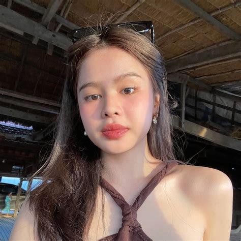 សមគ្នាម៉្លេះទេ វណ្ណដា និង ឡូរិន តុបតែងខ្លួនបែបនេះ អបអរខួបកំណើតយ៉ាងរ៉ូមែនទិច Khmerload