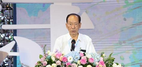 中国诗歌万里行双语网官方网站