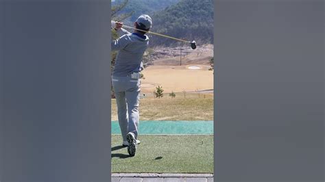 전면 벙커보이시죠 딱 그짝으로다 자신있게 던지면 😱ㅋ맥길로이친구 파워드라이버 드로우샷 30초루틴 ㅎ 골프 골프존 필드 스크린골프 필드레슨 골프레슨 퍼터
