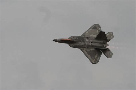 美国空军派出最强战机参展南美最大航展