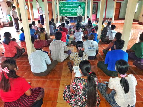 ဝေါမြို့နယ်၌ မြစိမ်းရောင်ကျေးရွာစီမံကိန်း ဆီထွက်သီးနှံ နေကြာစိုက်ပျိုးမည့်တောင်သူများအား ရန