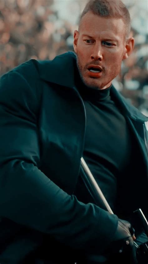 Umbrella Academy Luther Series Originales De Netflix Fotos De Perfil