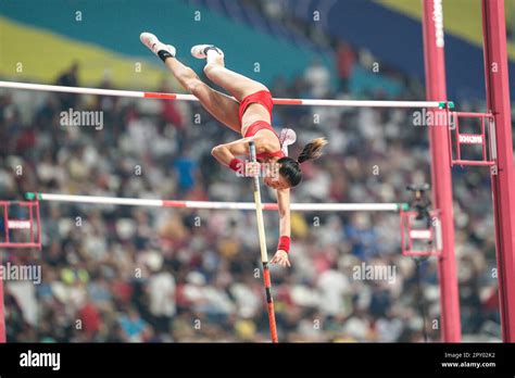 Li Ling Participating In The Pole Vault At The Doha 2019 World