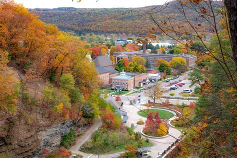 10 Perfect Towns For Fall Foliage In The Finger Lakes