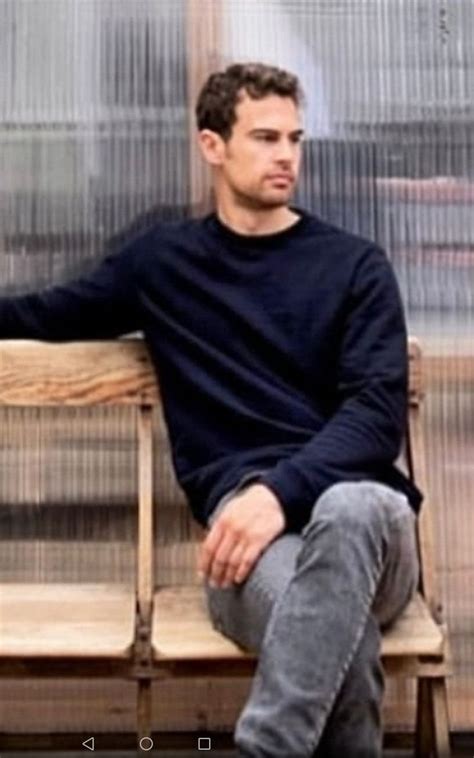Pin af Pam Haley på Theo james