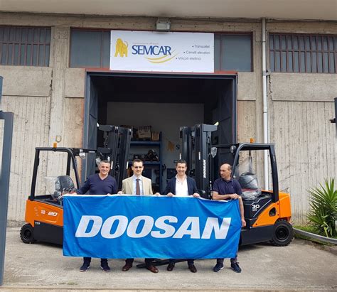 Open Day Semcar Dalla Sicilia Il Partner Di Doosan Tce Magazine