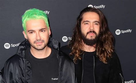 Bill Kaulitz Die Erste Zigarette Rauchten Er Und Bruder Tom Schon Mit 6 Jahren Musikexpress