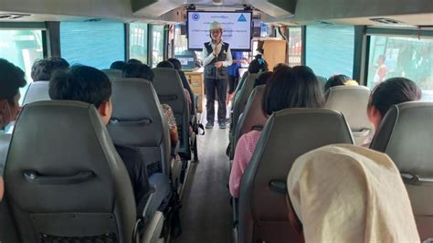 ဒဂုံမြို့သစ် တောင်ပိုင်း မြို့နယ်၌ သင်ထောက်ကူမော်တော်ယာဉ်ဖြင့် လုပ်ငန်းခွင်အရောက် အသိပညာပေးဆ