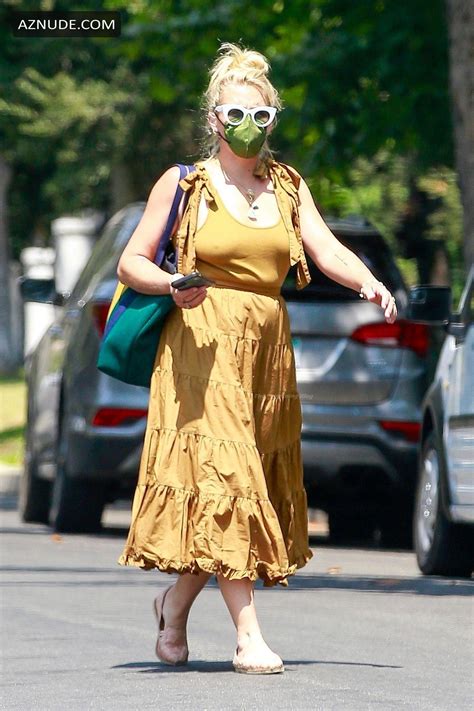 Busy Philipps Sexy Seen Braless In Yellow While Visiting A Friend In