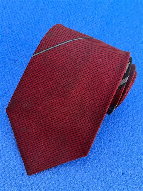 ORIGINAL MEN S FASHION Hide Naked Girl Design On Maro Gem