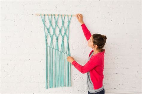 Beginner DIY Macrame Craft Project Ideas That Are Easy And Fun