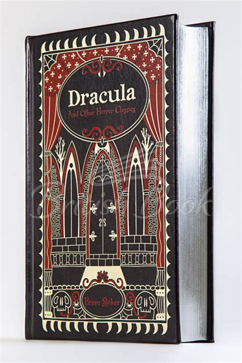 Книга Dracula And Other Horror Classics купити за 1 830 00 грн Isbn