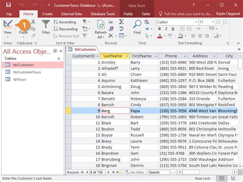 Add Field Descriptions And Captions Customguide