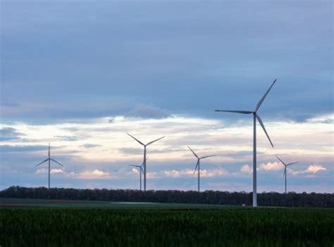 Енергийната стратегия на България ВЕИ секторът ще се развива на пазарен принцип 3e News