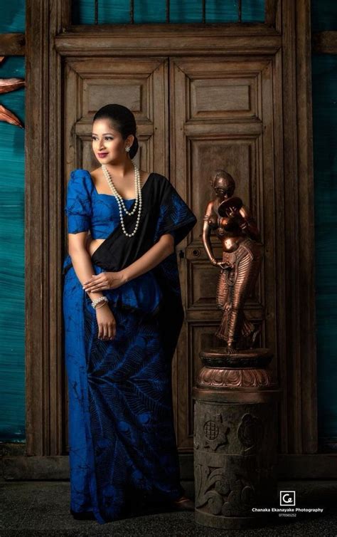 Sari Kandyan Azul De Sri Lanka How To Wear A Kandyan Saree Osaria In