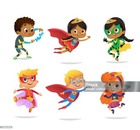 다민족 남자 그리고 여자 다양 한 슈퍼 히어로 흰색 배경에 고립의 화려한 의상을 입고 아이 슈퍼 히어로 파티 초대장 웹 마스코트 만화 벡터 캐릭터 아이에 대한 스톡 벡터