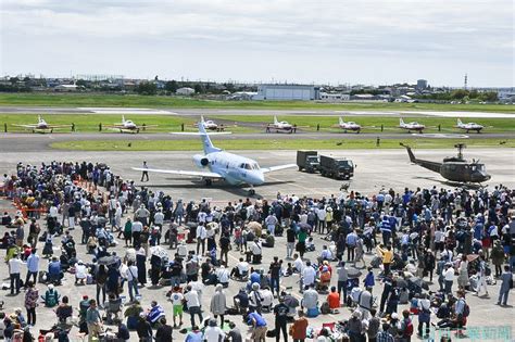 電子版空自静浜基地60周年航空祭開く 自動車輸送機 ニュース 日刊工業新聞 電子版