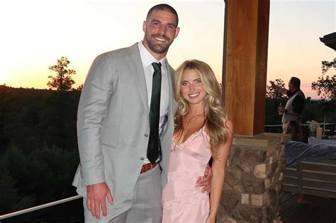 Heres How Nfl Wags Celebrate Christmas On Game Day Exclusive