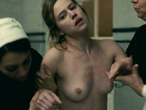 LOU DE LAAGE Nude AZNude