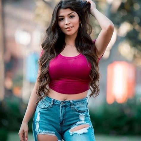 Hot Sexy Melissa Kristine Bikini Pics