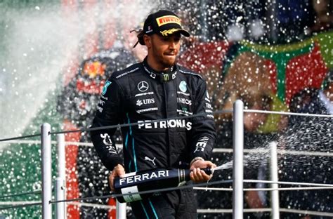Lewis Hamilton Y El Abucheo De La Malagradecida Afición Mexicana En El