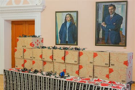 Вчора ми передали 100 дронів благодійному фонду КІТИКИ 💙💛 Це стало