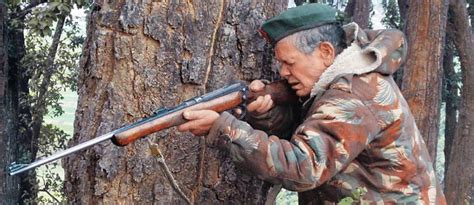 उत्तराखण्ड के मशहूर शिकारी ठाकुरदत्त जोशी और कतनिया का गुलदार Kafal Tree