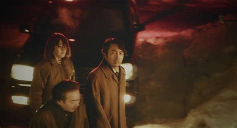 「赤い雪 Red Snow」より、眞島秀和演じる白川博史。 永瀬正敏と菜葉菜がにらみ合う「赤い雪」予告編、眞島秀和ら追加キャスト6人発表
