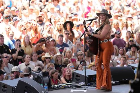 Lainey Wilson Reveals How Bell Bottoms Became Her Signature Flare