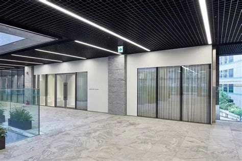 모던하고 고급스러운 30평 갤러리카페 인테리어 강남구 신사동