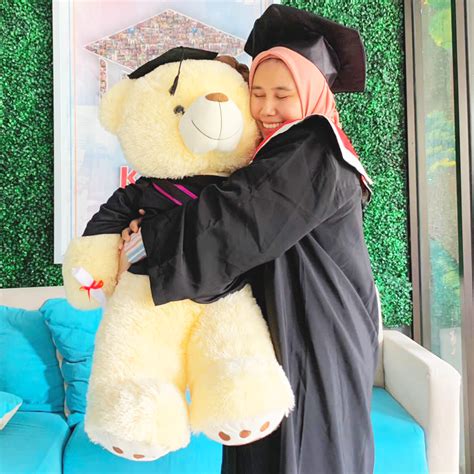Boneka Bear Jumbo Cream Kado Wisuda