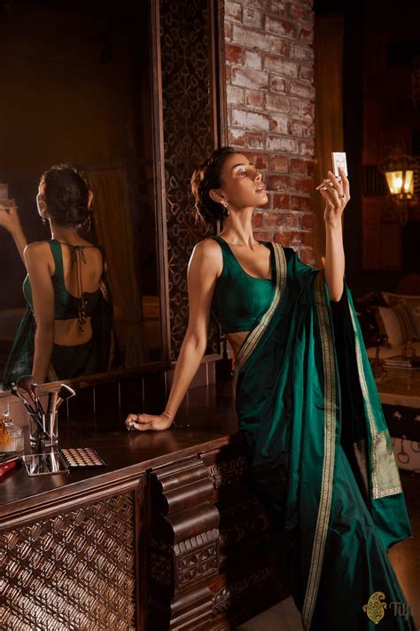 Pre Order Preshti Deep Green Pure Soft Satin Silk Banarasi Handloom