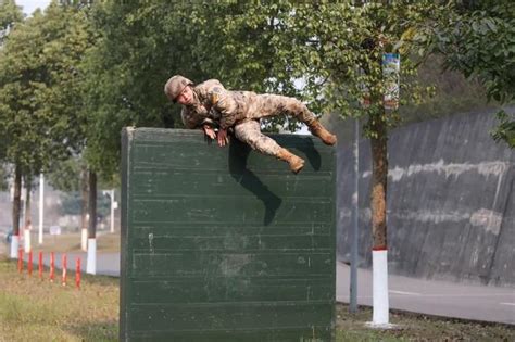 警卫兵冲啊