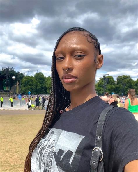 99 Fluid Forms Ideas Photography Inspo Black Photography Photoshoot