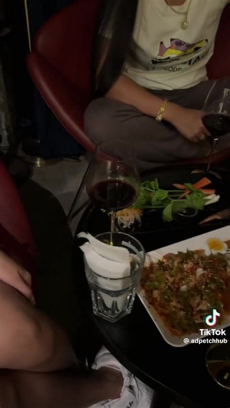 Drunk Girl Shit Em Inglês