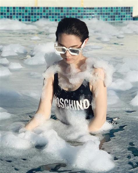 เมย์ เฟื่องอารมย์