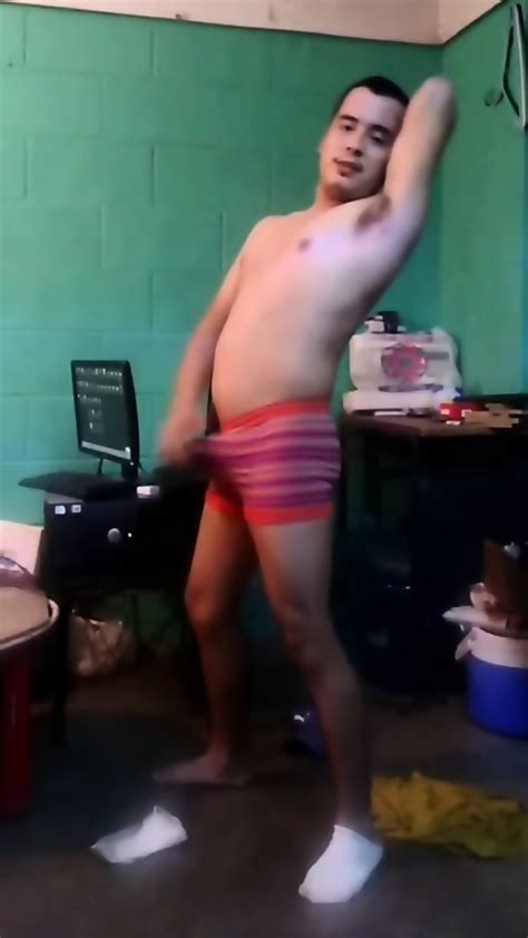 Jesus En Boxer Tocandome El Pene