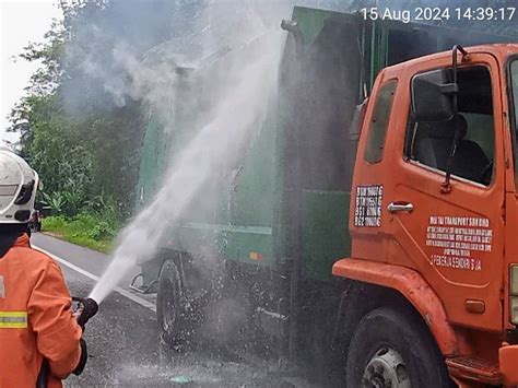 Lori Sampah Terbakar Di Serian Suara Sarawak