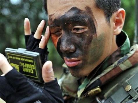 요즘 군대 위장크림짱공유 엽기유머