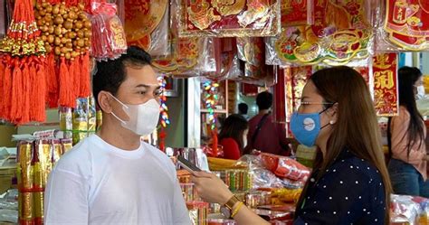 ប្រជាពលរដ្ឋខ្មែរកាត់ចិនបាននាំគ្នាសម្រុកទៅទិញគ្រឿងរណ្តាប់សែនព្រេនទុកសម្រាប់ពិធីបុណ្យចូលឆ្នាំចិនខា